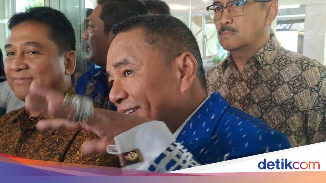 Hotman Paris Bela Raffi Ahmad soal Skandal Pencucian Uang