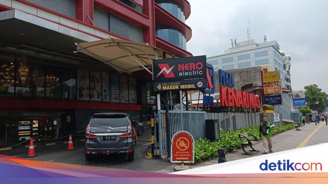 Mengintip Geliat Ekonomi di Plaza Kenari Mas, Pusat Elektronik ...