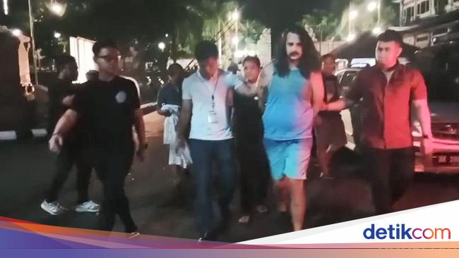Ini Tampang Bule yang Hajar Sekuriti Vila Bali sampai Giginya Patah