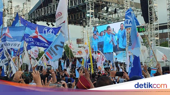 Kagum Peserta Kampanye di Semarang, Prabowo: Saya Lihat Lautan Manusia