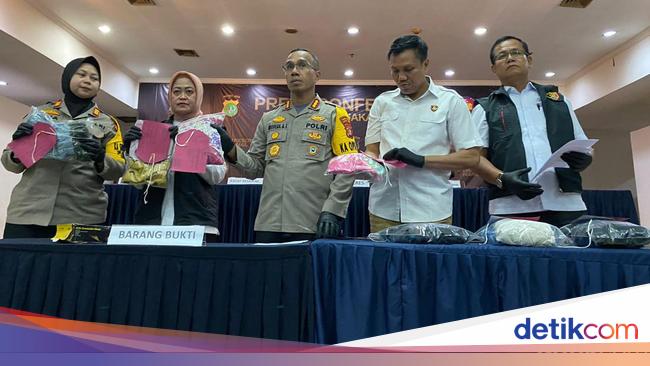 Kakek Bejat di Jaktim Cabuli 3 Bocah Ditetapkan Jadi Tersangka Kakek Bejat di Jaktim Cabuli 3 Bocah Ditetapkan Jadi Tersangka