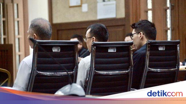 3 Terdakwa Kasus Korupsi Beras Bansos Hadapi Dakwaan