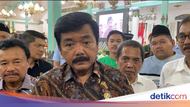 Menteri ATR/BPN Sebut Agunan Sertifikat Turut Tingkatkan Ekonomi Masyarakat Menteri ATR/BPN Sebut Agunan Sertifikat Turut Tingkatkan Ekonomi Masyarakat