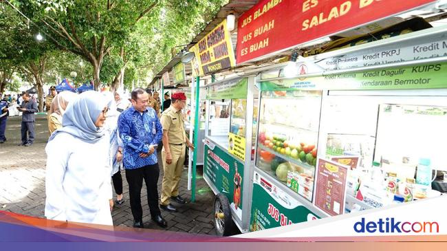 Pemkab Banywuangi Dukung Program PKL Naik Kelas Pemkab Banywuangi Dukung Program PKL Naik Kelas