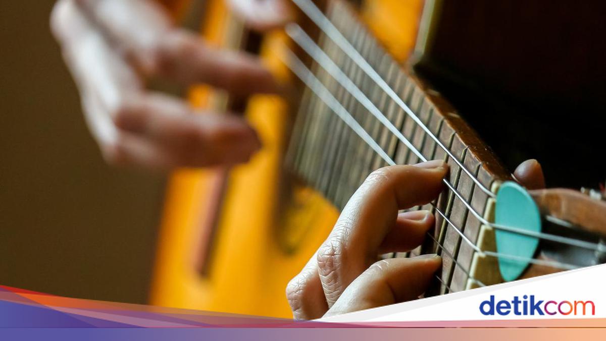 25 Lagu Chord Gitar Mudah Buat Pemula