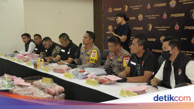 Sebulan Operasi Polres Jakbar Sita 27 5 Kg Sabu 18 Ribu Butir Ekstasi