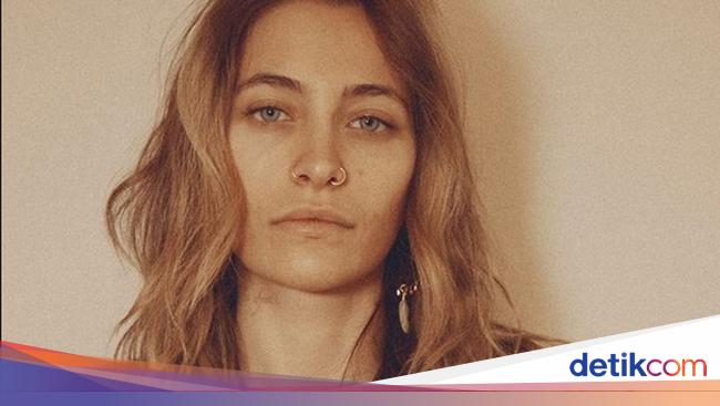 Penampilan Seksi Putri Michael Jackson di Grammy 2024, 'Hapus' 80 Tato