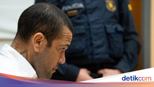 Dani Alves Duduk Jadi Pesakitan di Kasus Pemerkosaan
