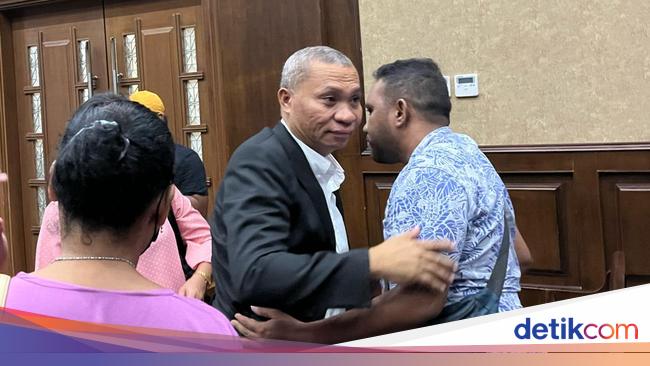 Kasasi Ditolak MA, Eks Pengacara Lukas Enembe Tetap Divonis 4,5 Tahun Bui Kasasi Ditolak MA, Eks Pengacara Lukas Enembe Tetap Divonis 4,5 Tahun Bui