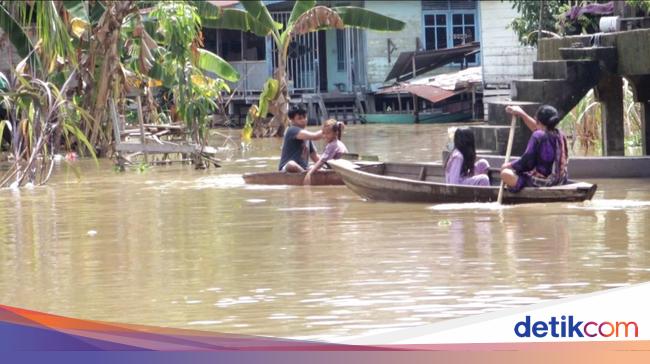 2 Bulan Kebanjiran, Warga Danau Sipin Jambi Keluhkan Minim Bantuan
