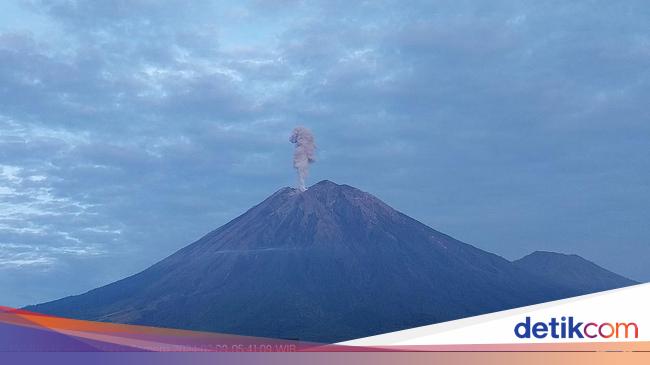 Erupsi Gunung Semeru, Luncurkan Abu Vulkanik Setinggi 1.000 Meter