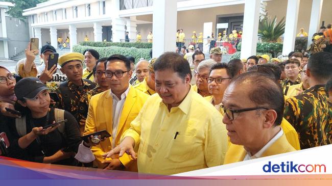 Airlangga Pastikan Jokowi Tak Hadiri Kampanye Akbar Prabowo-Gibran Airlangga Pastikan Jokowi Tak Hadiri Kampanye Akbar Prabowo-Gibran