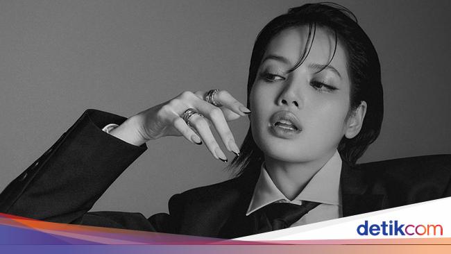 Gaya Lisa BLACKPINK Jadi CEO LLOUD, Tampil Boyish Pakai Jas Rp 14 Juta