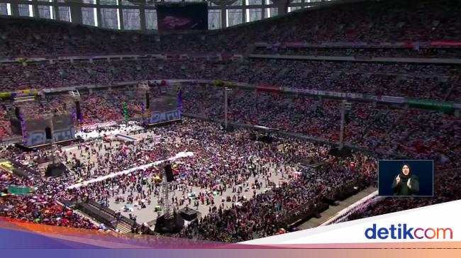 Potret Massa di JIS saat Anies dan Cak Imin Orasi di Kampanye Akbar