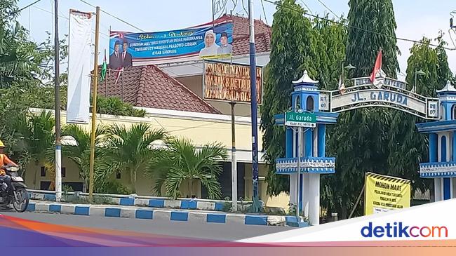 Hari Tenang, Baliho-Billboard 3 Capres Masih Nangkring di Jalanan Sampang