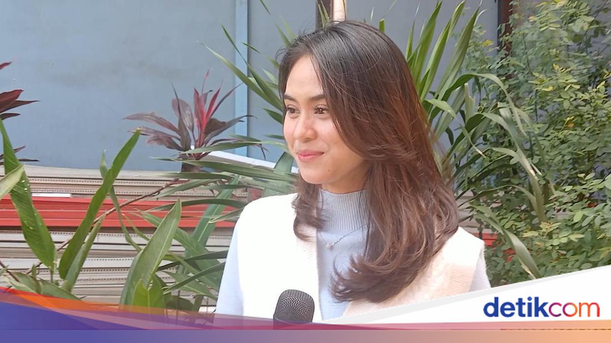 Dwinda Ratna Ngaku Cerai dengan Furry Setya karena Ada Konflik