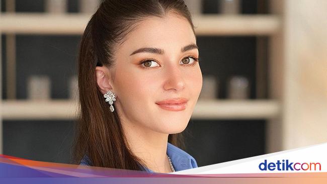 6 Gaya Anisha Rosnah Temani Pangeran Mateen Main Polo, Aura Putri Terpancar