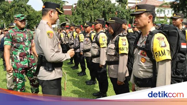 Kapolres Depok Pimpin Apel Pasukan Pengamanan TPS Pemilu 2024
