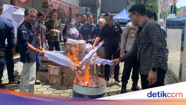 KPU Tana Toraja Musnahkan 2.963 Surat Suara Rusak-Berlebih