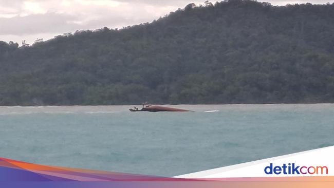 Kapal Timah Tenggelam Dihantam Ombak di Bangka, Kapten-28 ABK Selamat