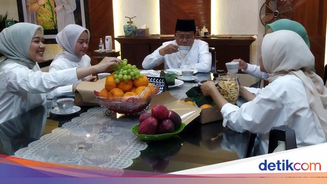 Cak Imin Sarapan Bareng Keluarga Jelang Pencoblosan