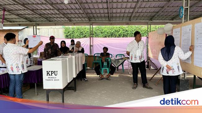 Suara Prabowo-Gibran Sempat Salah Hitung di TPS Kampung Halaman Cak Imin