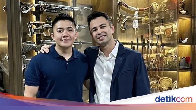 7 Gaya Mayor Teddy, Ajudan Prabowo yang Viral, Pakai Baju Tentara Hingga Kasual