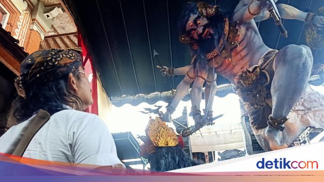 Ogoh Ogoh Di Denpasar Mulai Dinilai 12 Karya Terbaik Tampil Di Kasanga