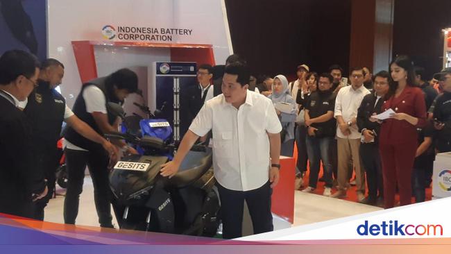 Erick Thohir Luncurkan Motor Gesits Edisi Terbatas