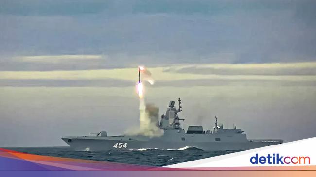 Rusia Gelar Latihan Angkatan Laut Besar-besaran di Samudra Pasifik