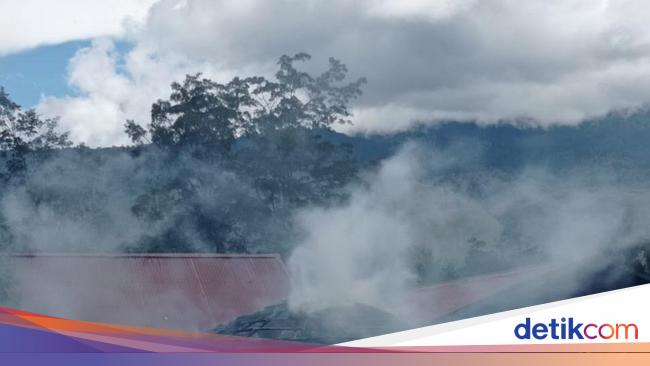 Markas Pemenangan PDIP di Jayawijaya Dibakar Massa