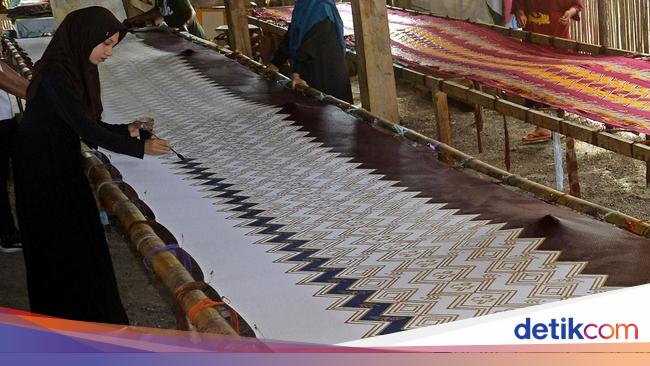 Melihat Pembuatan Batik Kalong di Soppeng Sulsel