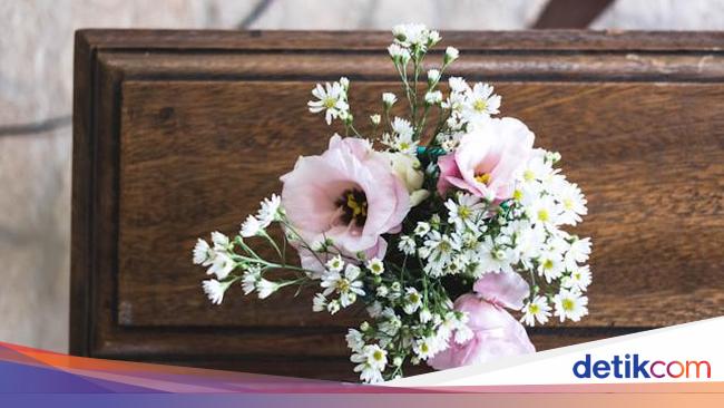 Lirik Lagu Gugur Bunga oleh Ismail Marzuki dan Maknanya yang Mendalam