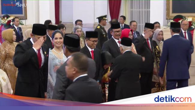 Dilantik Jadi Menteri ATR, AHY Saling Hormat dengan Prabowo