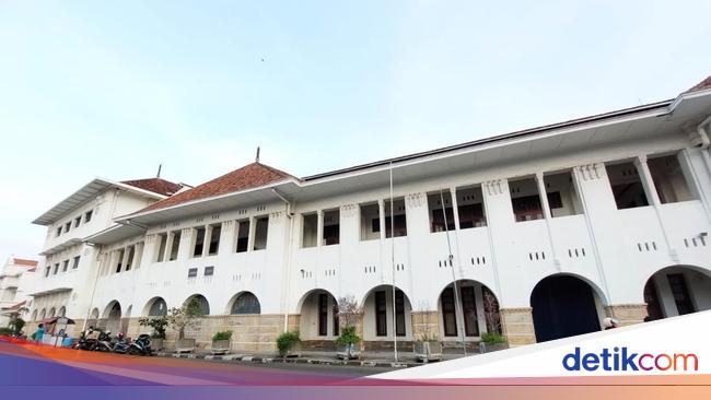 Upaya Mengembalikan 'Kemegahan' Gedung BAT Cirebon