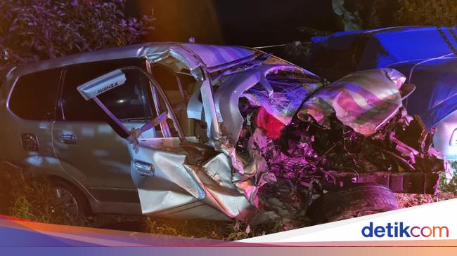 Truk di Toba Tabrak Avanza saat Nyalip, 4 Orang Dilarikan ke RS