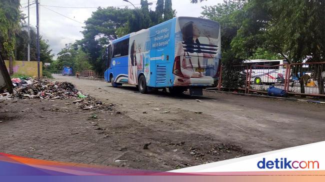 Potret Sampah Menggunung di Terminal Purabaya Kini Sudah Bersih Potret Sampah Menggunung di Terminal Purabaya Kini Sudah Bersih