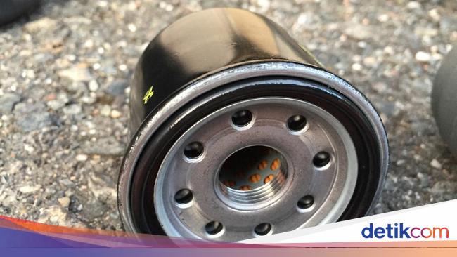 Kapan Waktu yang Tepat Ganti Filter Oli Mobil? Ini Penjelasannya