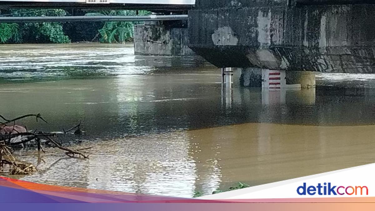 Sungai Cipunagara Subang Berstatus Siaga, Warga Diminta Waspada