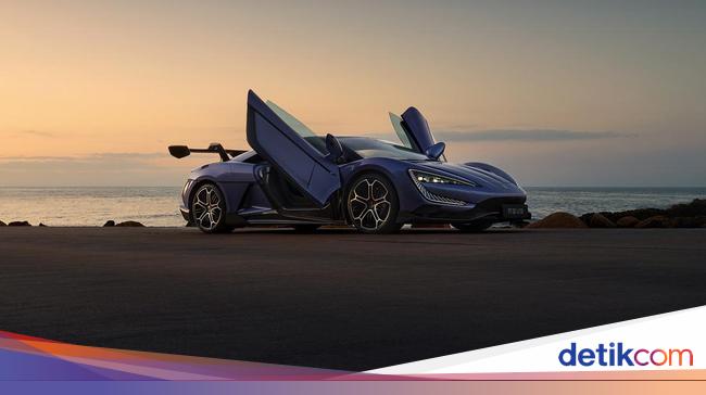 Momen 'Mobil Hantu' BYD Balapan Tanpa Ada Sopirnya