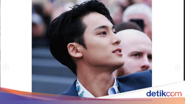 Foto Mingyu Seventeen Debut di Paris Fashion Week, Ganteng Bikin Jatuh ... Foto Mingyu Seventeen Debut di Paris Fashion Week, Ganteng Bikin Jatuh ...