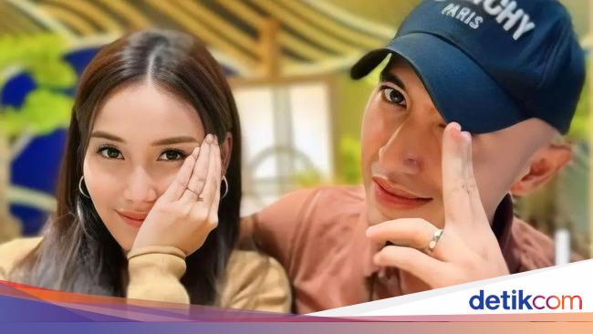 Momen Muhammad Fardhana saat Makan Bareng Keluarga Ayu Ting Ting