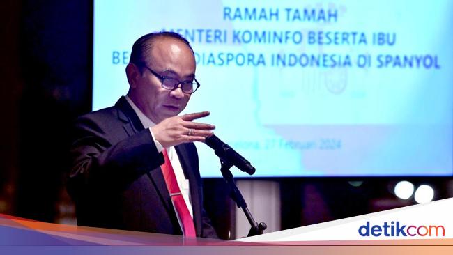 Menkominfo Rilis Buku Biografi Jokowi dalam Bahasa Spanyol di Barcelona