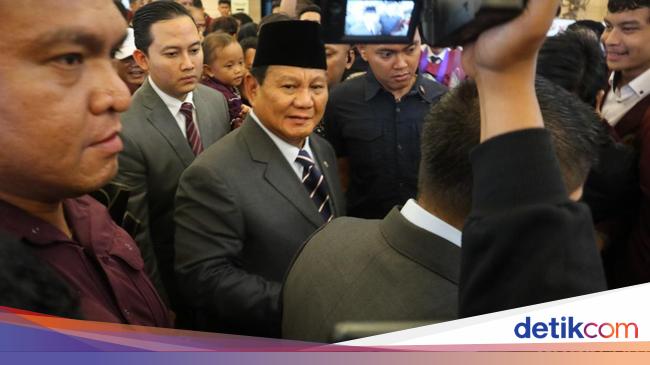 Datang ke Bandung, Prabowo Bicara soal Pelantikan dan Pendidikan