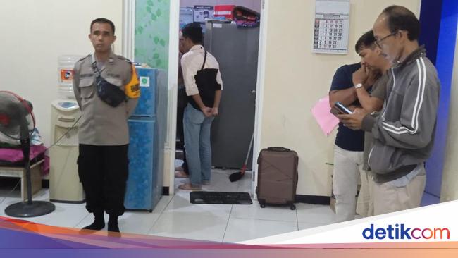 Seorang Istri Gerebek Suami yang Selingkuh dengan Gadis 20 Tahun di Gresik Seorang Istri Gerebek Suami yang Selingkuh dengan Gadis 20 Tahun di Gresik