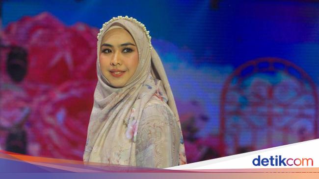 Dulu Syuting Film, Kini Oki Setiana Dewi Siap Pindah ke Mesir