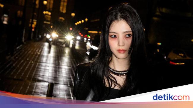 7 Gaya Han So Hee Dandan Nyentrik Bak Rockstar, Bikin Fans Pangling