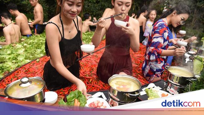 Gokil! 5 Kolam Pemandian Ini Isi Air Cokelat dan Kuah Hotpot