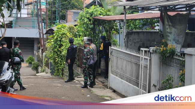 Pengakuan 'Dukun Santet' soal Asal-usul Senpi: 'Warisan' Orang Tua Pengakuan 'Dukun Santet' soal Asal-usul Senpi: 'Warisan' Orang Tua