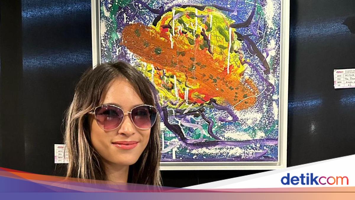 Vera Lasut Sukses Dampingi Anak hingga Gelar Pameran Lukisan